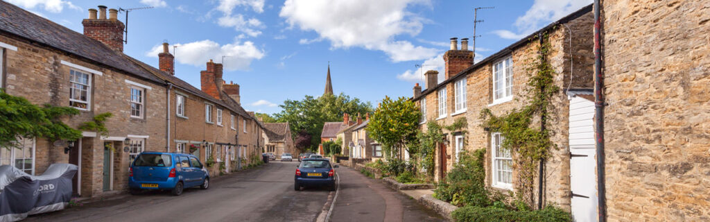 Downton Abbey Village & The Cotswolds - CJP Cotswold Tours